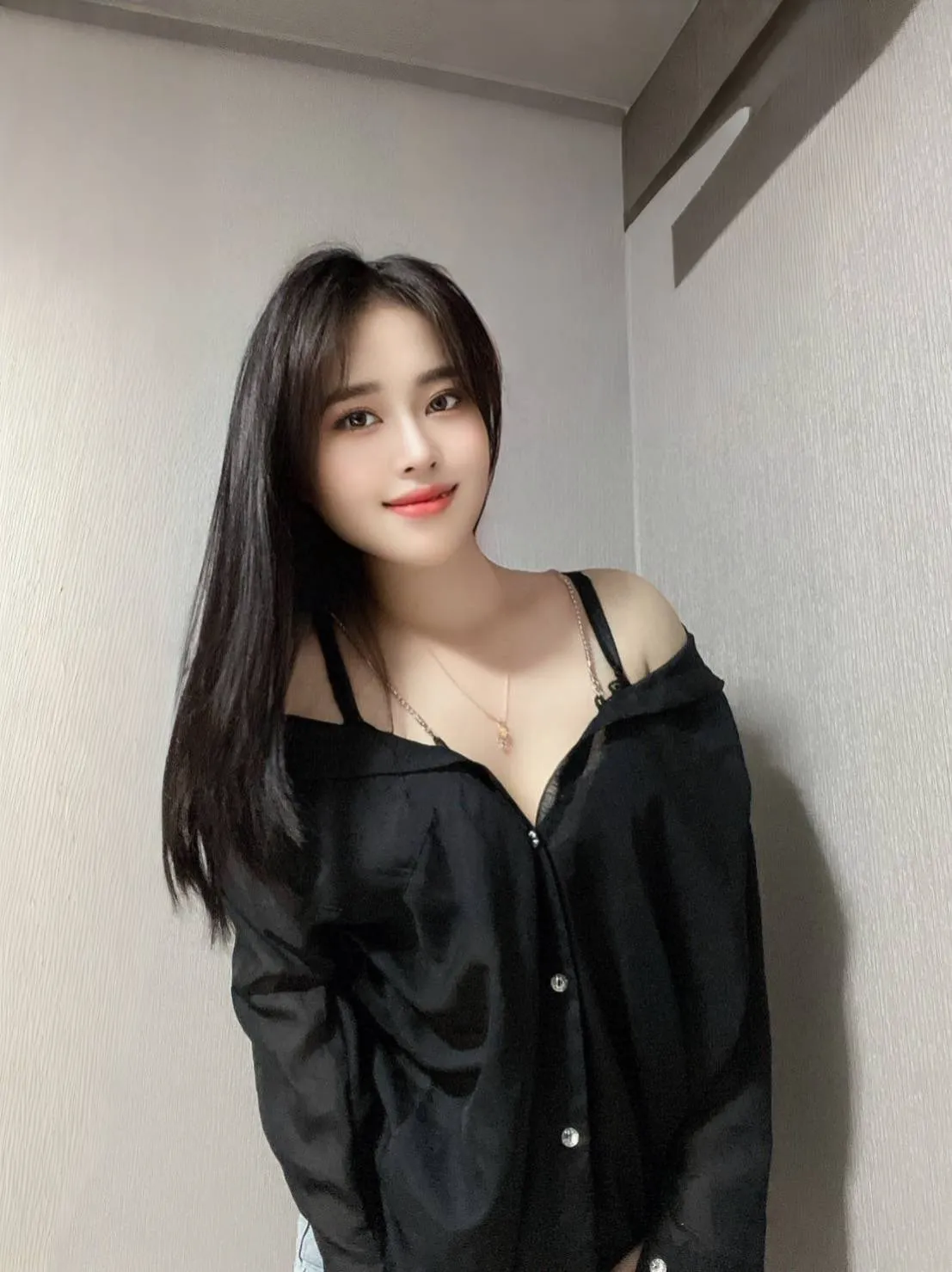 FAN4YOU | 🌸ลิลลี่ Lilly🌸 💕BNK88💕 ตัวเล็กขาวออร่าใสวิ้ง สวยน่ารัก บางกรอบไม่สักไซส์มินิ งานพรีเมี ...